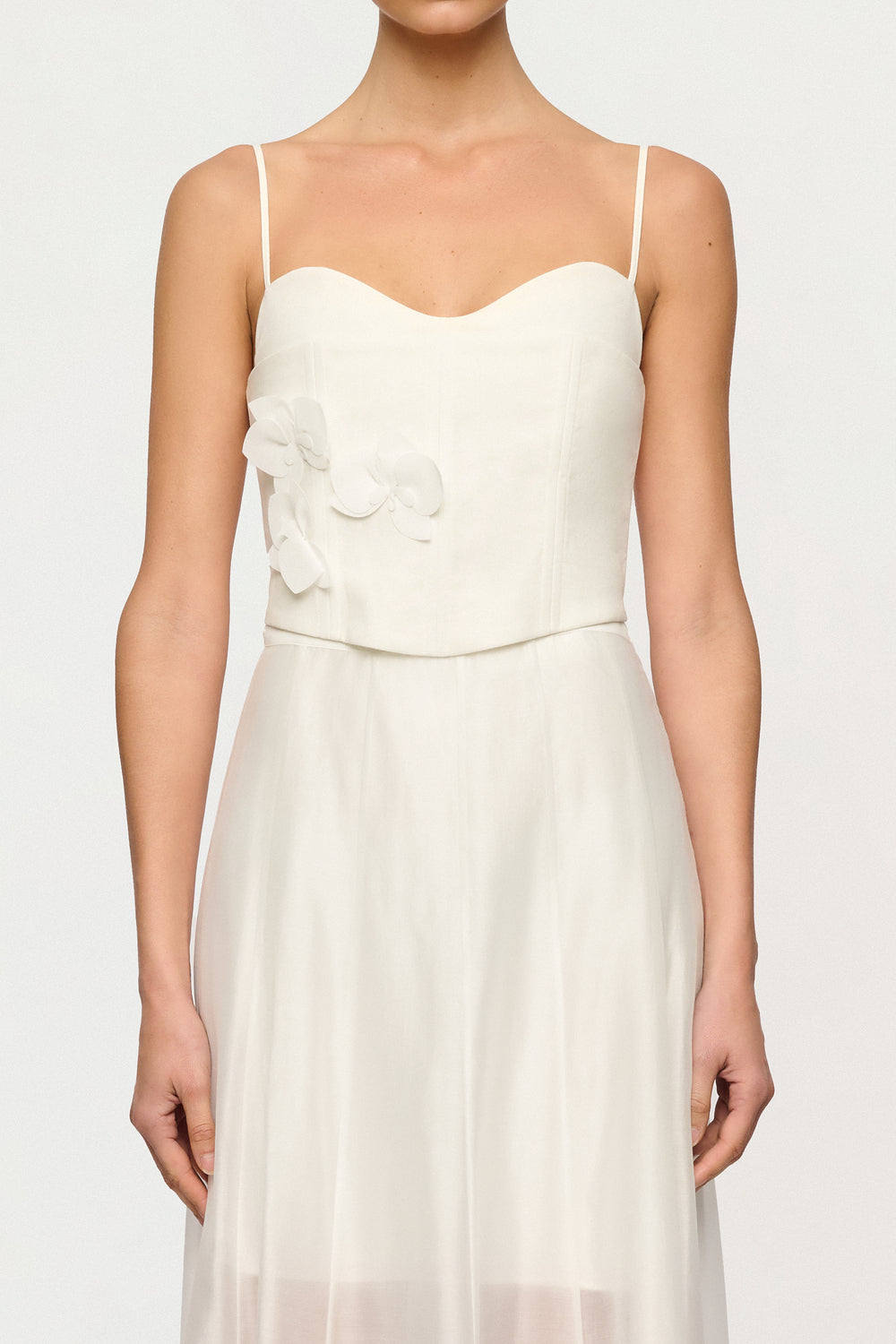 Aleora Bustier | Off White | 3D Floral Embroidered Linen Top | Clea Galerie
